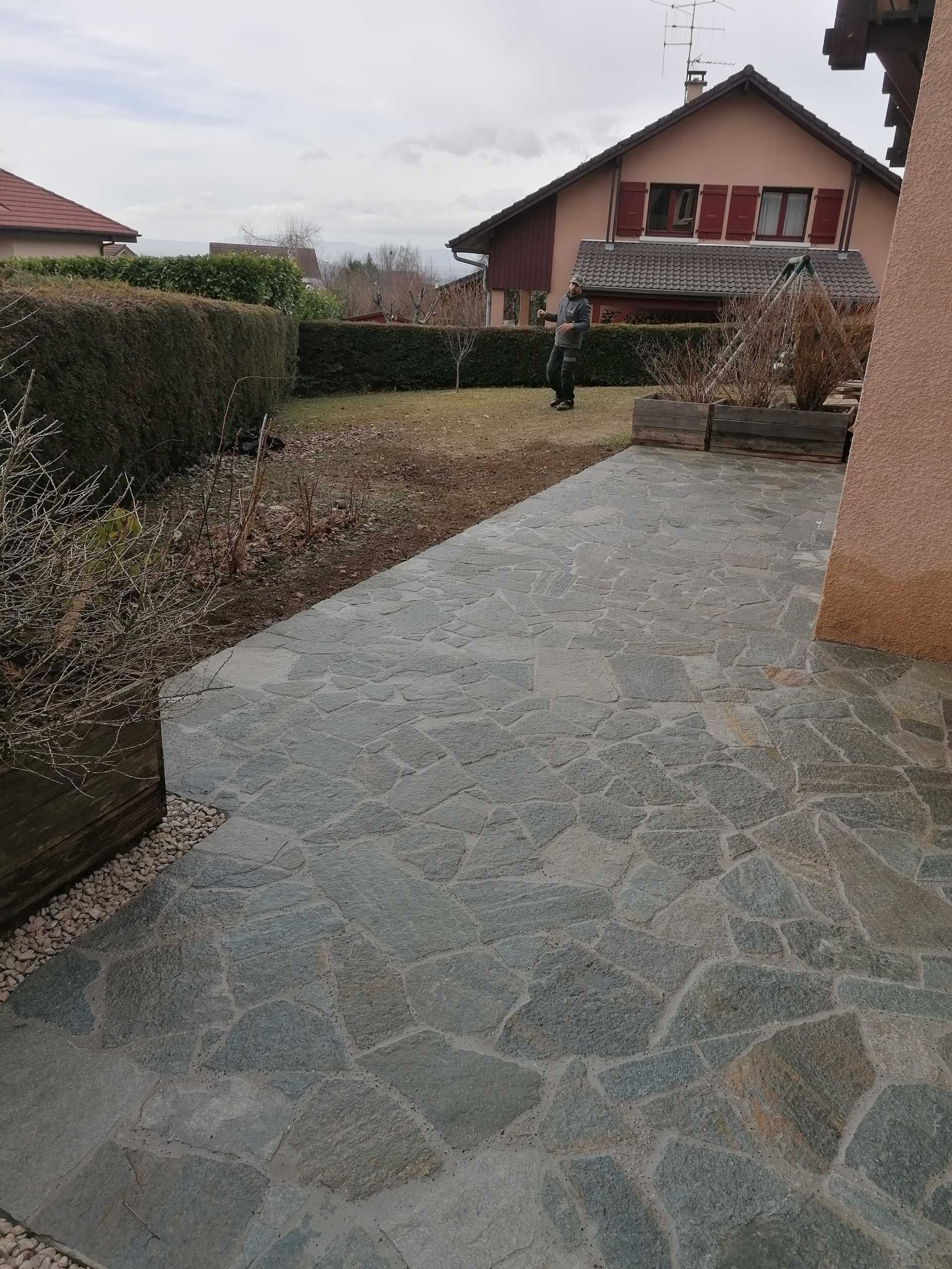 Terrasse pierre luzerne opus incertum | Idée Nature | Paysagiste ...